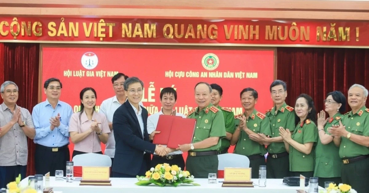 Hội Luật gia Việt Nam và Hội Cựu CAND ký kết Quy chế phối hợp