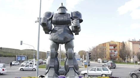 Tượng robot khổng lồ