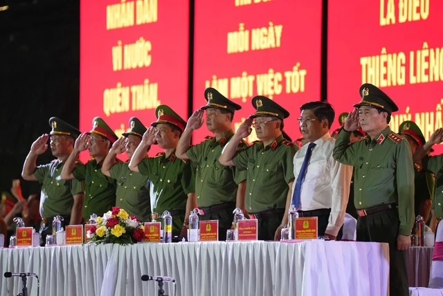 Mãn nhãn và ấn tượng chương trình khai mạc Hội thao CAND 2026